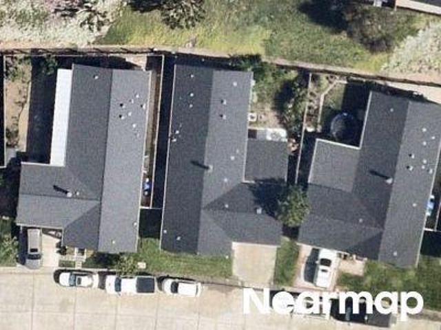 Crestview Dr