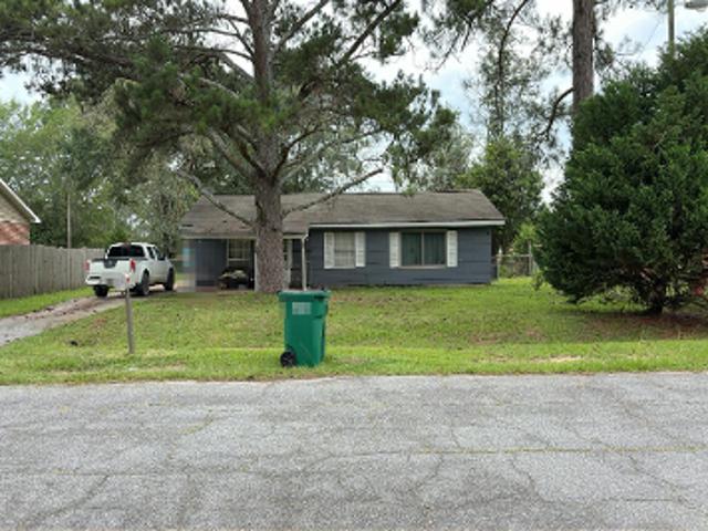 Crestview Dr