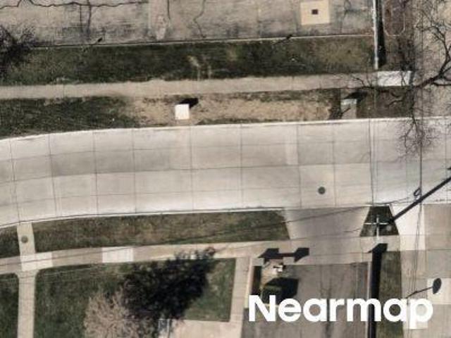 Crestview Dr