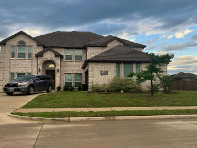 Crestview Dr