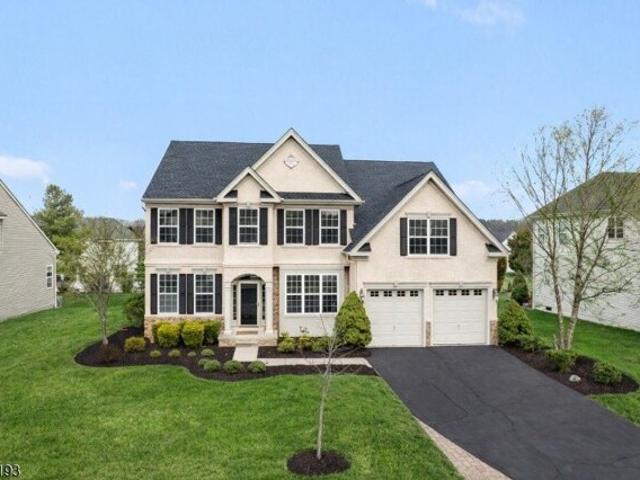 Crestview Dr, Clinton Township, Home For Sale