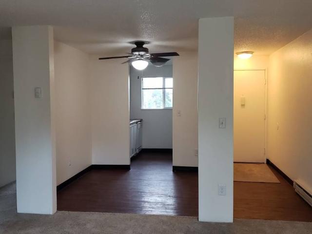 Crestview Heights Apartments Studio Apartment for Rent at 12435 Se Linwood Ave, Milwaukie, OR 97222 Linwood
