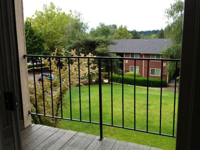 Crestview Heights Apartments 1 Bedroom Apartment for Rent at 12435 Se Linwood Ave, Milwaukie, OR 97222 Linwood