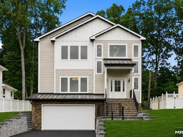 Crestview Hill Rd, Livingston, Home For Sale