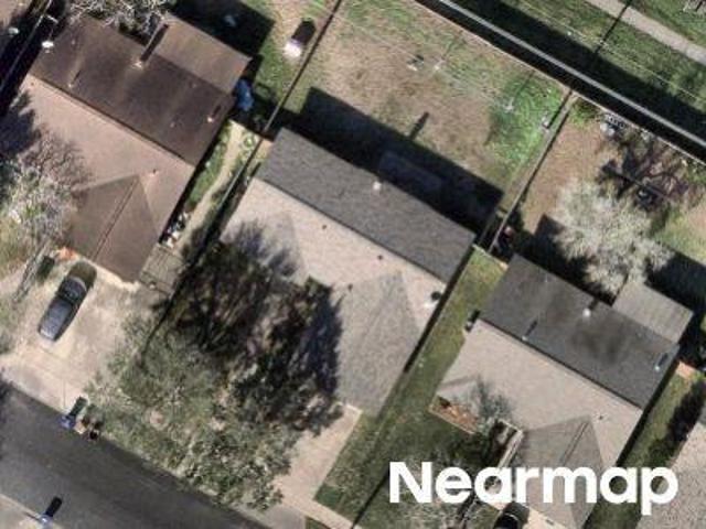 Crestvilla Dr