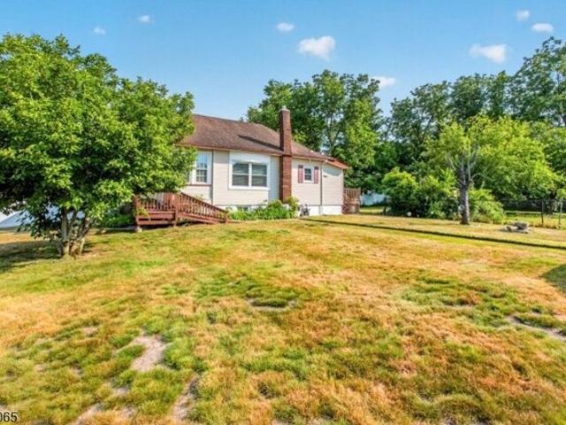 Crestwood Ct, Lincoln Park, Home For Sale