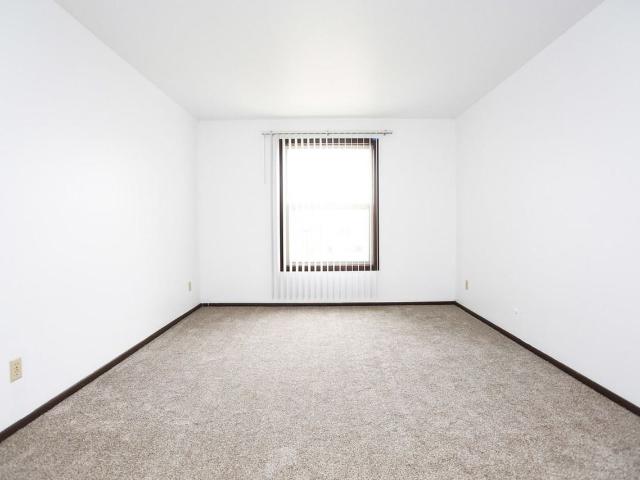 Crestwood Apartment 2 Bedroom Apartment for Rent at W Crestwood Dr, Peoria, IL 61614
