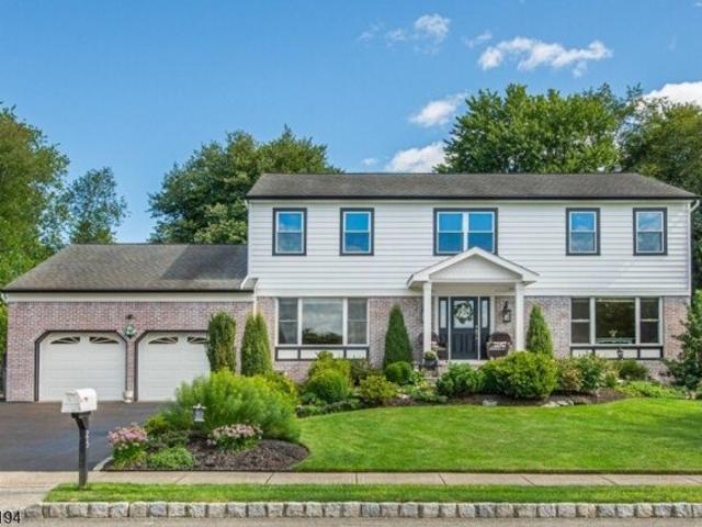Crestwood Ave W, Fairfield, Home For Sale