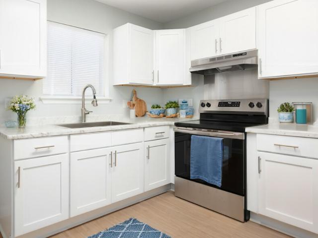 Crestwood Gardens 2 Bedroom Apartment for Rent at 2531 La Deara Crest Ln, Winston Salem, NC 27105 Ogburn Station
