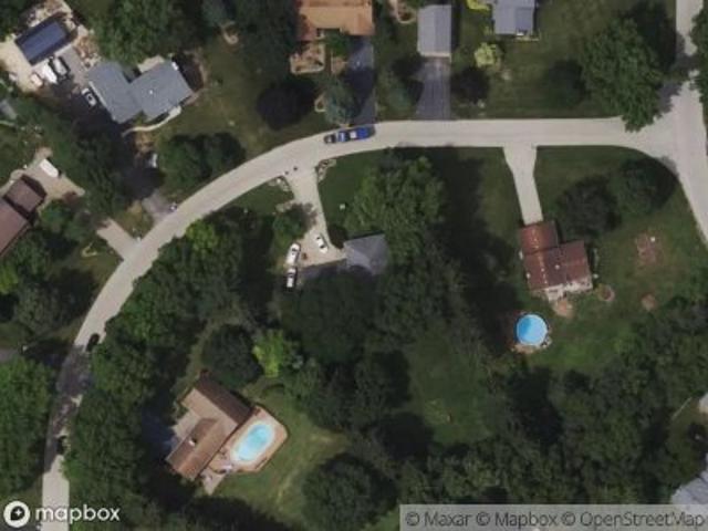 Crestwood Dr