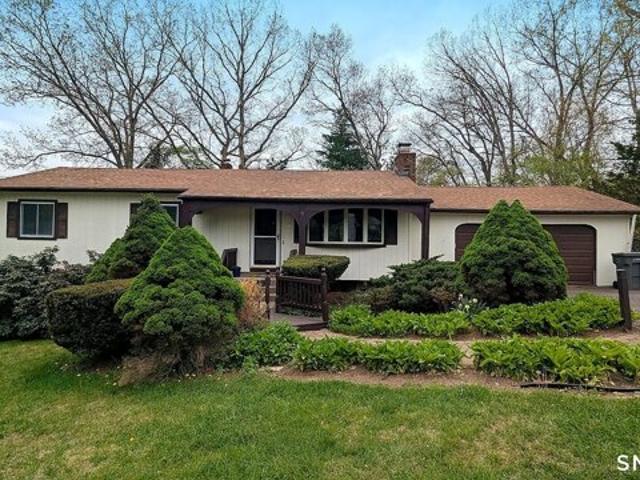 Crestwood Dr, Naugatuck, Home For Sale