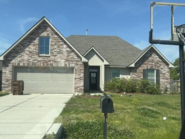 Crestwood Ln