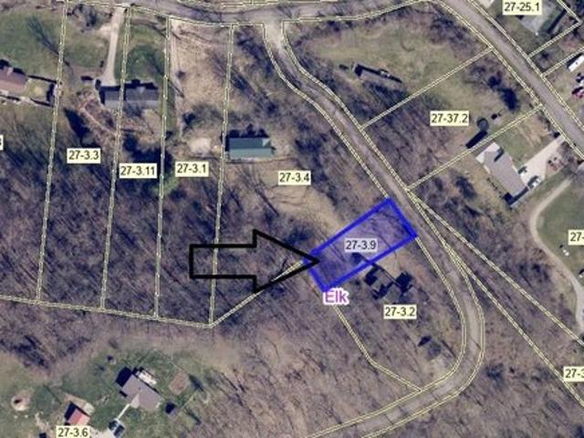 Crestwood Rd, Charleston, WV 25312
