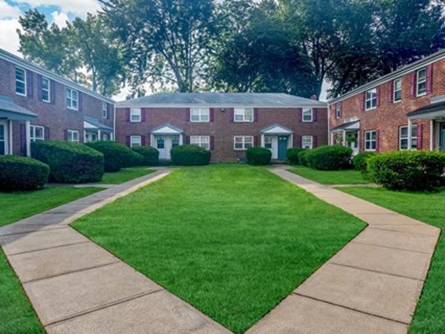 Crestwood Townhomes 2BR Madison Townhome