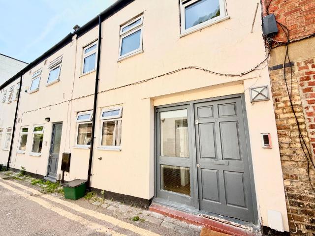 Criterion Mews, London N19, 3 bed maisonette to rent, £2,550 pcm | PrimeLocation