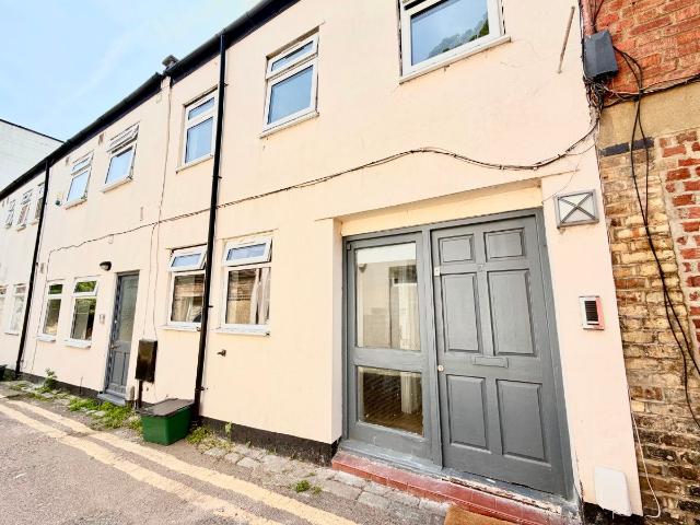 Criterion Mews, London N19, 3 bed maisonette to rent, £2,600 pcm | PrimeLocation