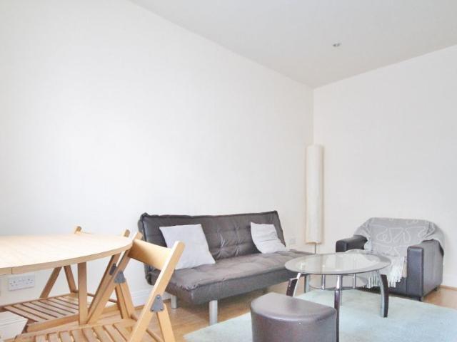 Criterion Mews, London N19, 6 bed maisonette to rent, £5,750 pcm | PrimeLocation