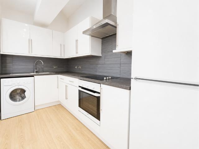 Criterion Mews, N19 3 bed mews to rent £2,550 pcm £588 pw