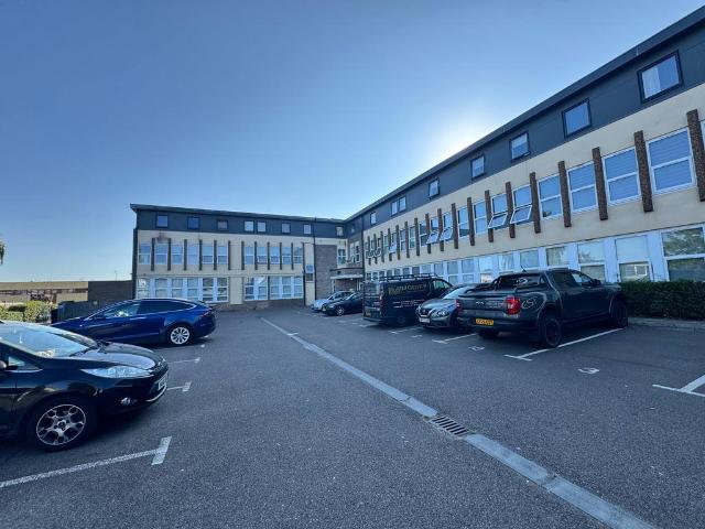 Crittall Road, Witham CM8 1 bed apartment to rent £1,000 pcm £231 pw
