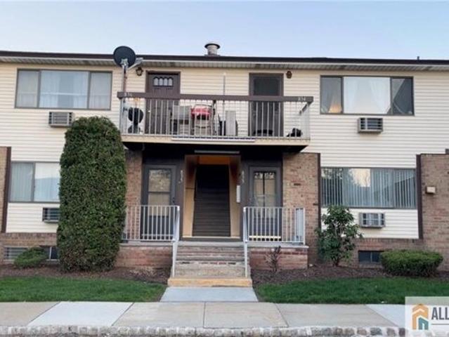 Cricket Ln Unit,woodbridge Proper, Condo For Sale