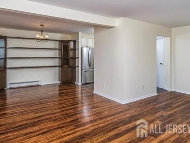 Cricket Ln, Woodbridge Proper, Condo For Sale