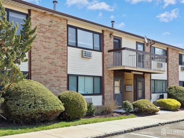 Cricket Ln, Woodbridge Proper, Condo For Sale