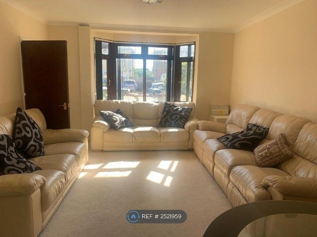 Cricket Road, Oxford OX4, 5 bed shared accommodation to rent, £3,300 pcm | PrimeLocation