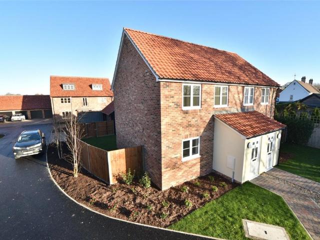 Cricket View, Mildenhall, Bury St. 3 bed semi detached house to rent £1,385 pcm £320 pw