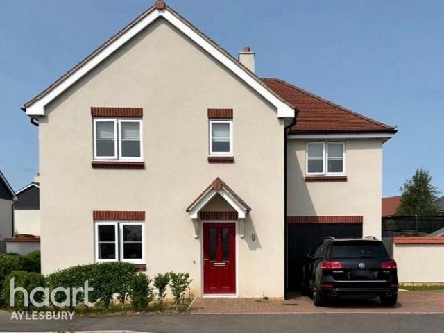 Cricketers Way, AYLESBURY 4 bed detached house to rent £2,150 pcm £496 pw