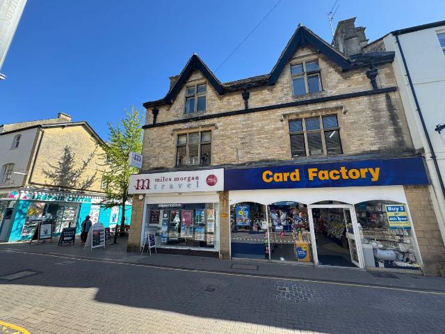 Cricklade Street, Cirencester GL7, 2 bed flat to rent, £1,100 pcm | PrimeLocation