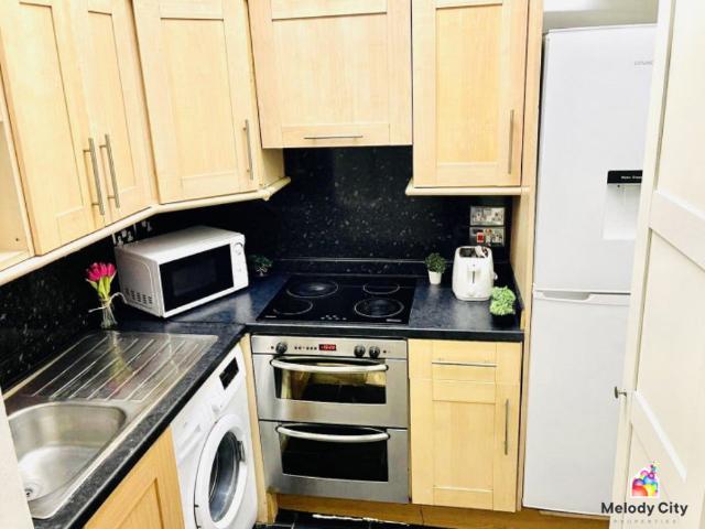 Cricklewood Broadway, Cricklewood NW2, Room to rent, £750 pcm | PrimeLocation