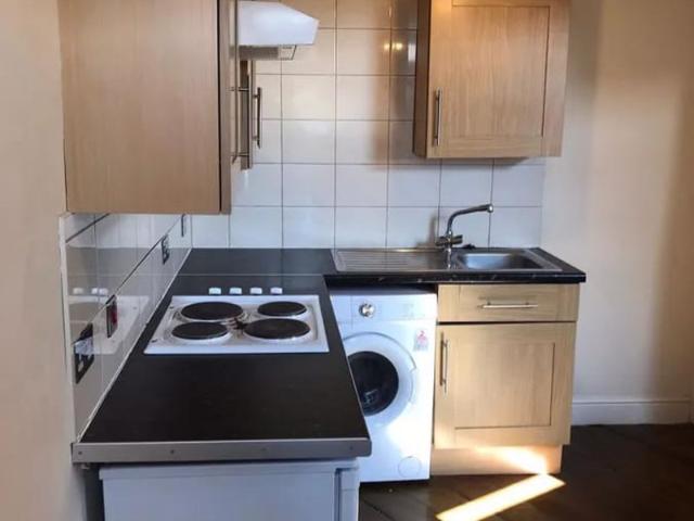 Cricklewood Broadway, London NW2, 1 bed flat to rent, £1,400 pcm | PrimeLocation