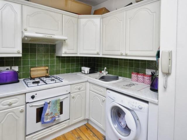 Cricklewood Broadway Studio Flat