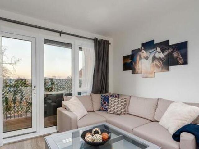 Cricklewood Lane, London, 2 Bedroom Flat