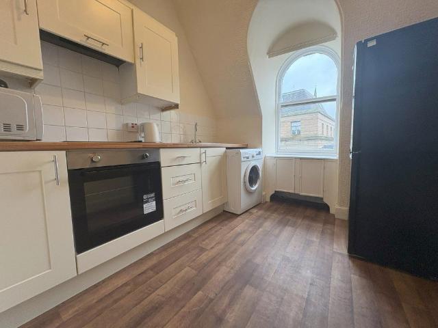 Crichton Street, Dundee DD1, 2 bed flat to rent, £810 pcm | PrimeLocation