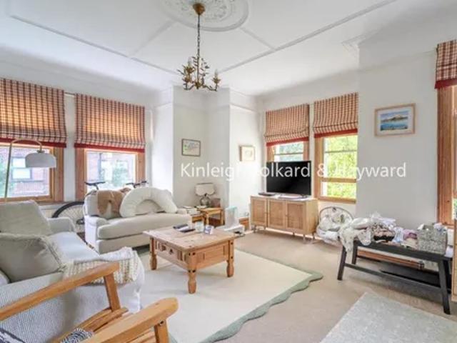 Criffel Avenue, London, SW2 4HG, United Kingdom | 2 bed house for rent #125920087 | Rentberry