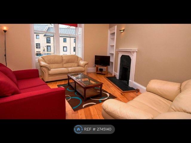 Crighton Place, Edinburgh EH7, 5 bed flat to rent, £3,550 pcm | PrimeLocation