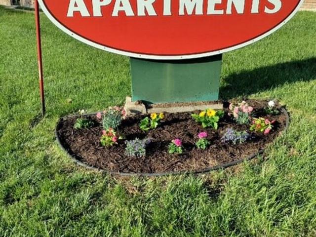 Crimson Apartments 2 Bedroom Apartment for Rent at 2541 Redbud Ln, Lawrence, KS 66046