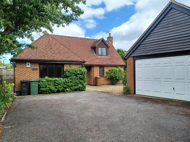 Crispie, Lamborough Hill, Wootton, Abingdon, Oxfordshire OX13, 4 bed detached house to rent, £3,000 pcm | PrimeLocation