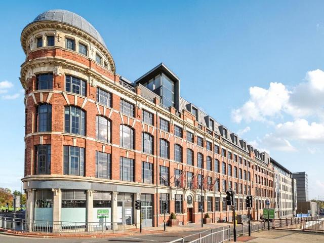 Crispin Lofts, New York Road, Leeds. 2 bed flat to rent £1,395 pcm £322 pw