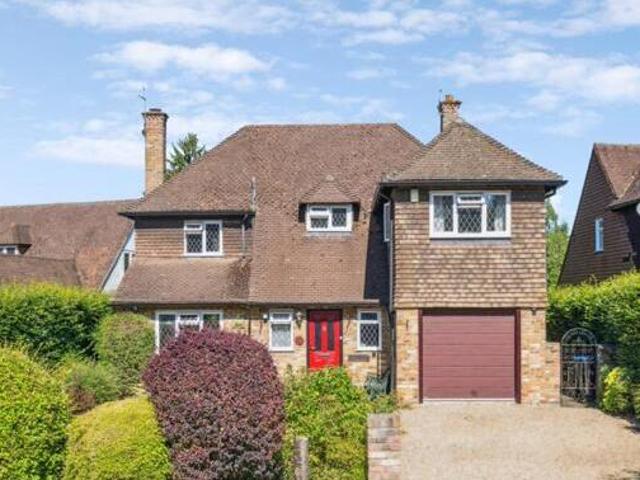 Crispin Way, Farnham Common, 4 Bedroom Detached