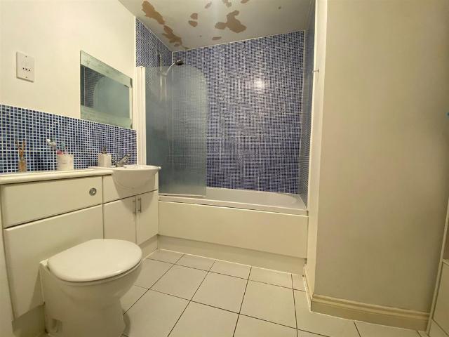 Crispin Way, Hillingdon, Middlesex, UB8