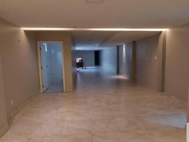 CRS 512 Loja 347 m² Asa Sul