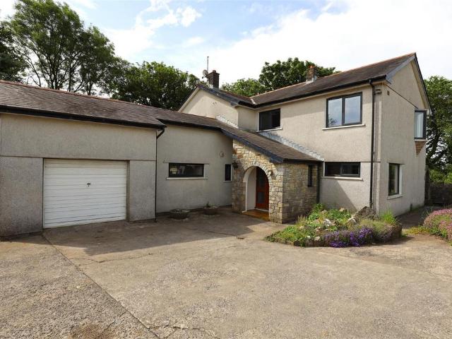 Crud Yr Awel, Llandow, Cowbridge. 4 bed detached house to rent £1,950 pcm £450 pw