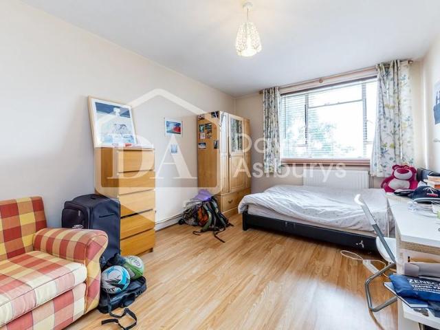 Cruikshank Street, King's Cross, London 4 bed apartment to rent £4,600 pcm £1,062 pw