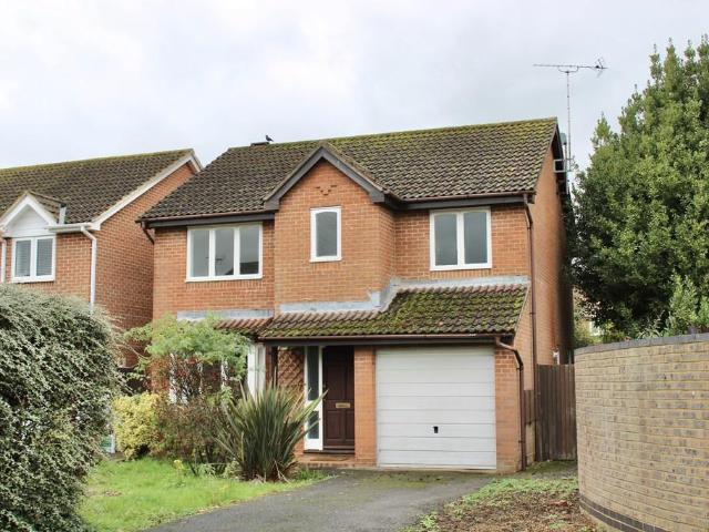 Crummock Road, CHANDLERS FORD SO53 4 bed detached house to rent £1,900 pcm £438 pw