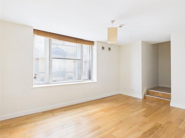 Crusader House, Bristol BS1, 2 bed flat to rent, £1,500 pcm | PrimeLocation
