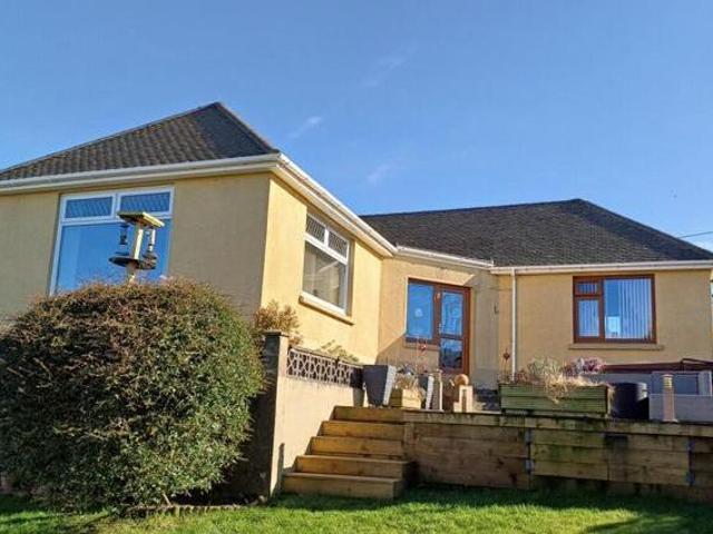 Crwbin, Kidwelly, 3 Bedroom Detached