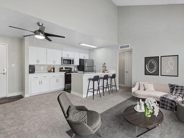 Crystal Creek Studio Apartment for Rent at 10 E Bell Rd, Phoenix, AZ 85022