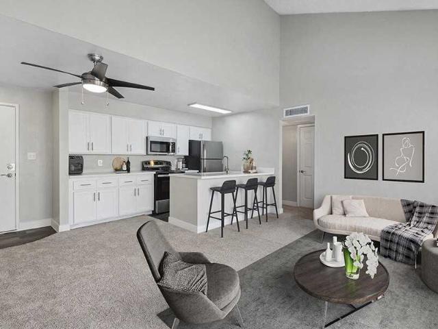 Crystal Creek 1 Bedroom Apartment for Rent at 10 E Bell Rd, Phoenix, AZ 85022